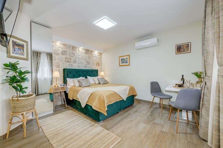Golden Shell Luxury Studio - Split
