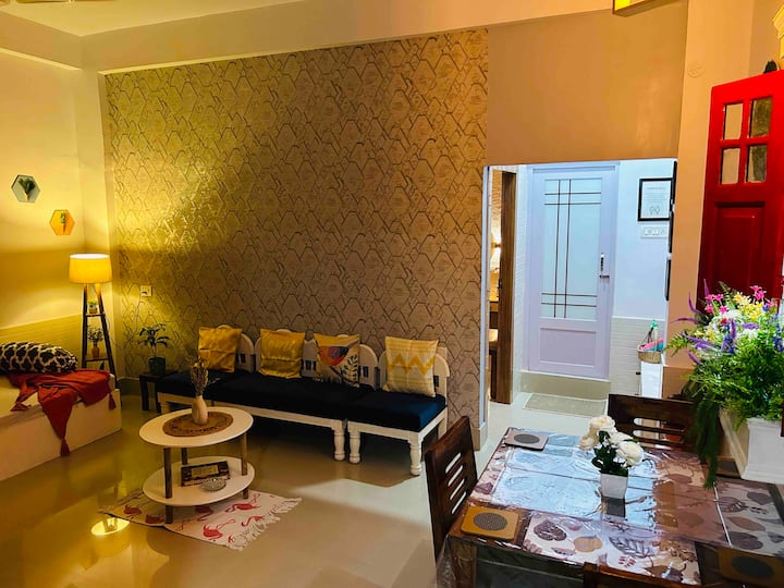 Luxe Homestay
1bhk Luxury Stay In Central Guwahati - Guwahati