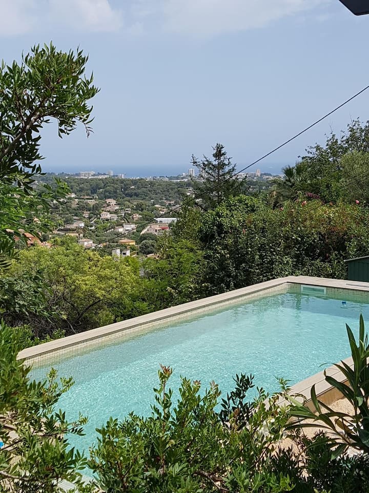 Maisonnette Piscine Colline Juan Les Pins - Golfe-Juan