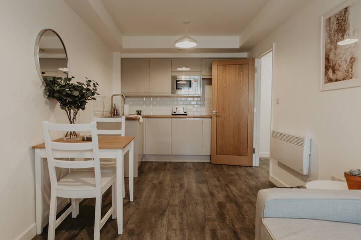 Station House Cheltenham, Serviced Apartment 3 - Cheltenham