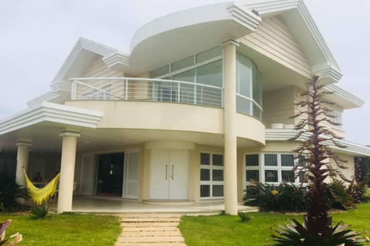 Casa Ampla Próxima Ao Mar Em Tramandaí/rs - Tramandaí