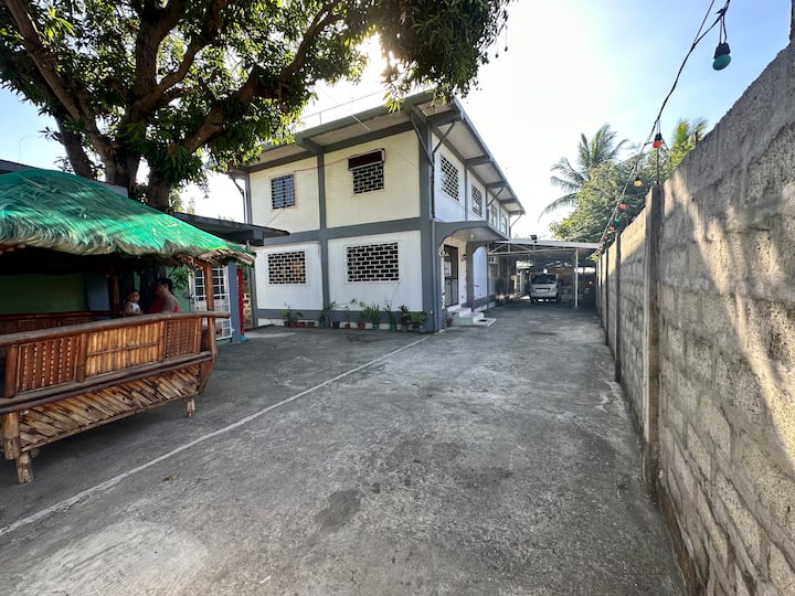 Amihan Transient Whole House | Sleeps 30 - Alaminos
