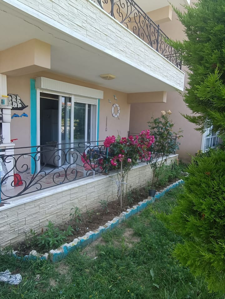 Denize 150 Mt  Bahçeli şöMineli - Şarköy