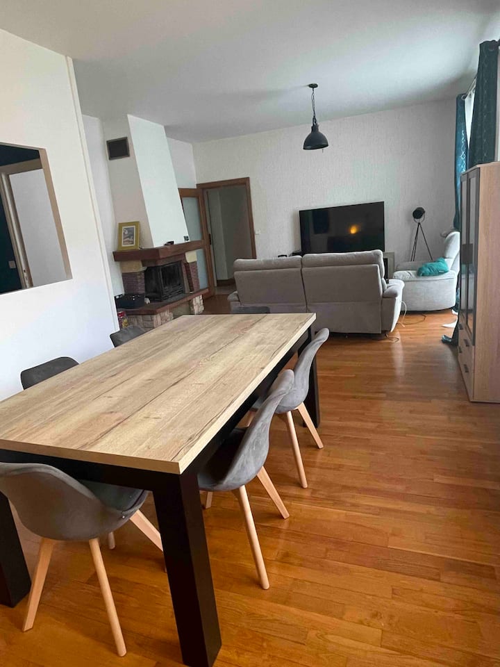 Manornella, Beaux Volumes, Garage Pour Mas Du Clos - 크뢰즈