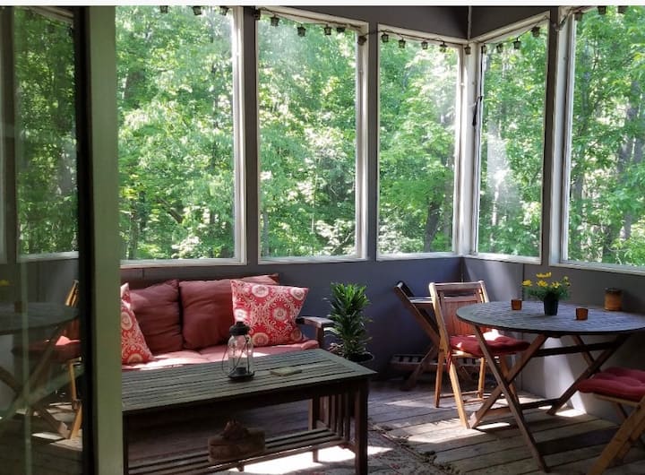 Serene Stay - Hudson, MA