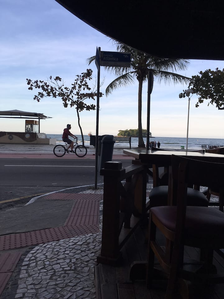 Flat Na Av. Atlântica - Balneário Camboriú