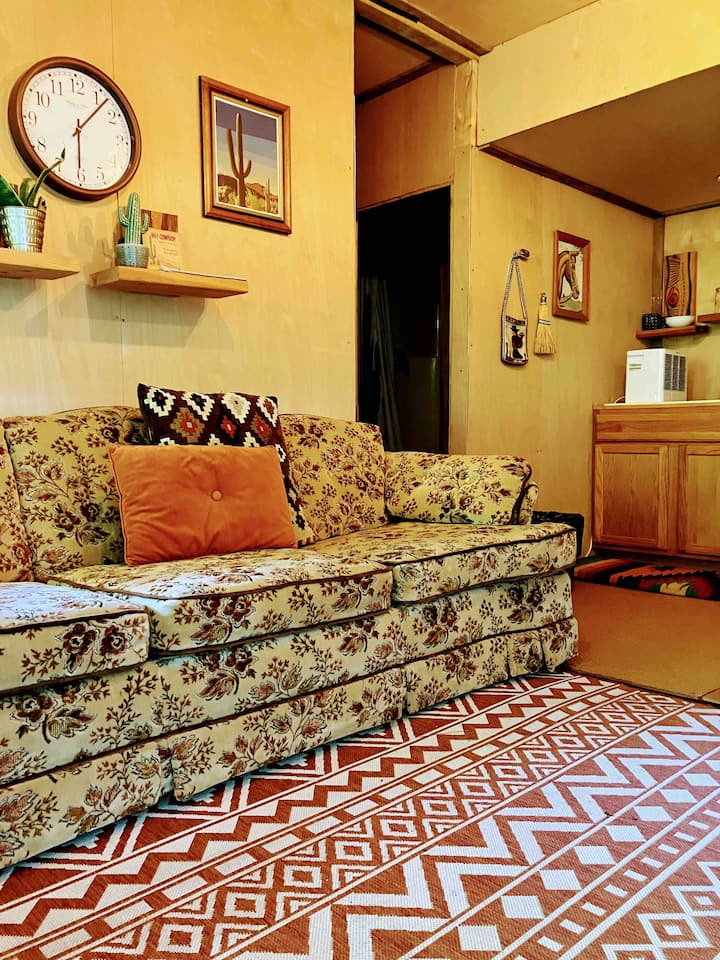 The Rural Hotel-remote Worker Friendly - Huntsville, MO