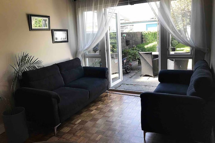 Dublin Room
For 4 - Dublin