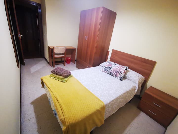 Habitación Con  Baño Privado - Valladolid