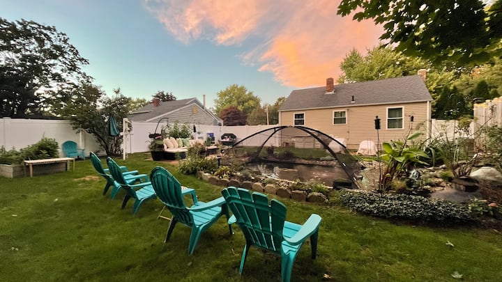 Retreat W/ Fenced Yard & Koipond In Warwick, Ri - Oakland Beach, Warwick