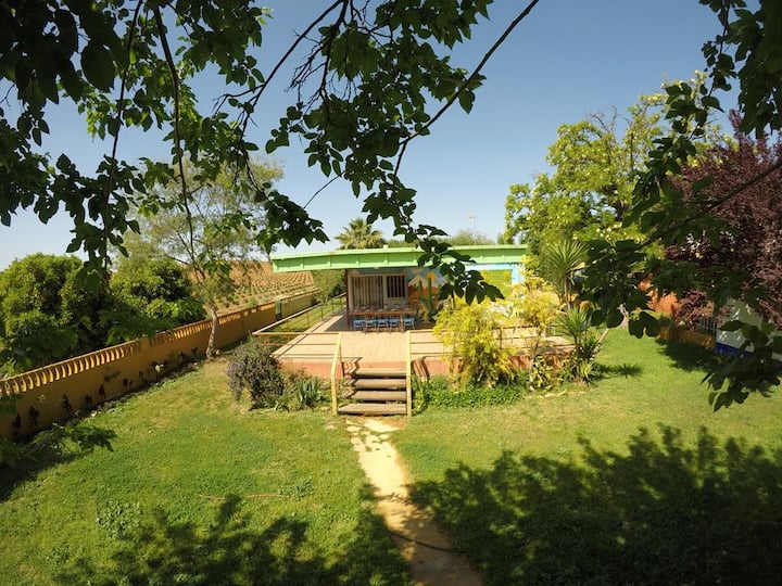 A Colorful Amercian Pop-style House - Mairena del Alcor