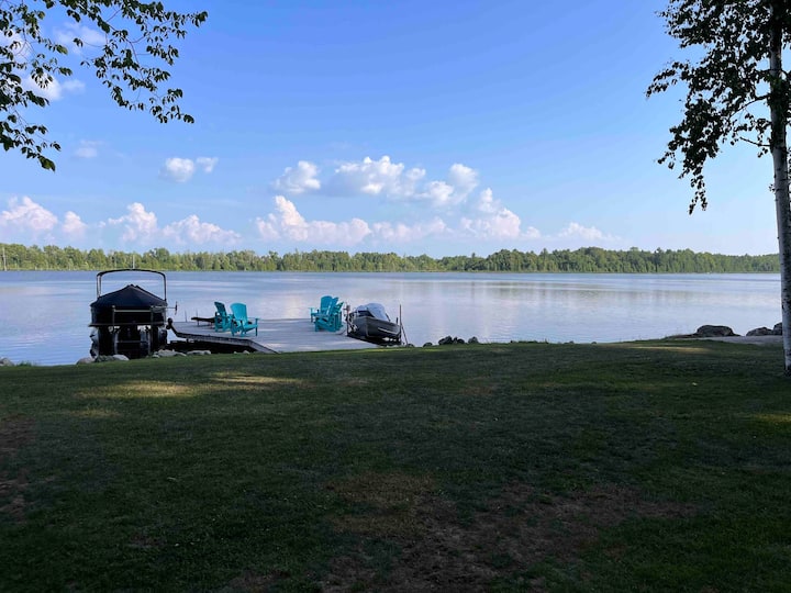 Waterfront Gem Hidden On Shepard Lake - Sauble Beach