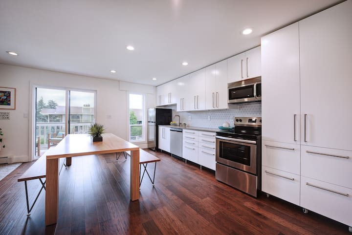 Modern 1br/1ba Boulder Condo With Flatirons Views! - Boulder, CO