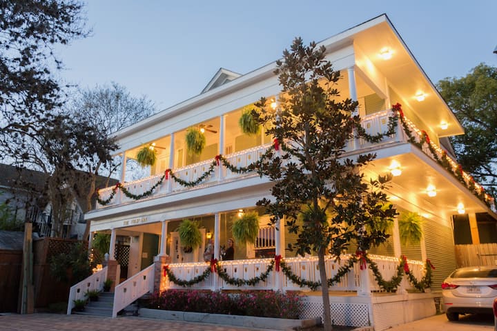 Houston Vacation Rentals | Airbnb