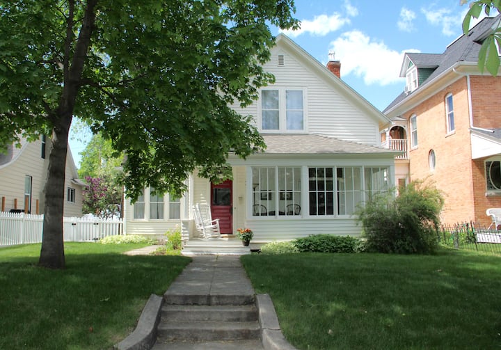Charming Eastside Home - Kalispell, MT