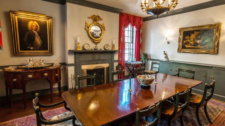 Old Town Alexandria Period Mansion Palladian Suite - Alexandria, VA