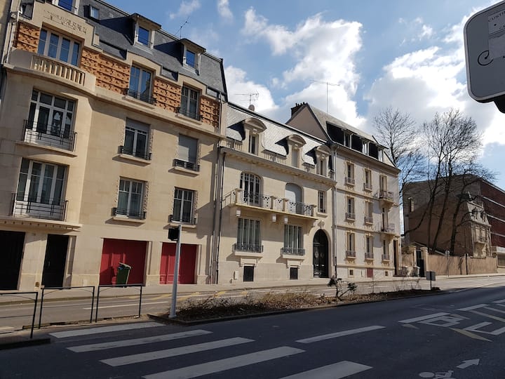 Un éTage Pour Vous Dans Maison De Charme Art Déco - Nancy