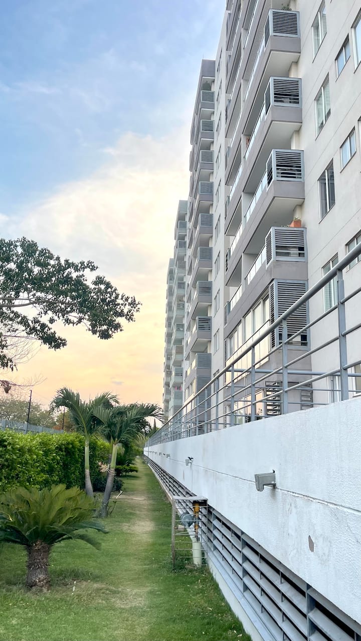 Apartamento Cálido, Cómodo Cerca Al Rio Guatapuri. - Valledupar