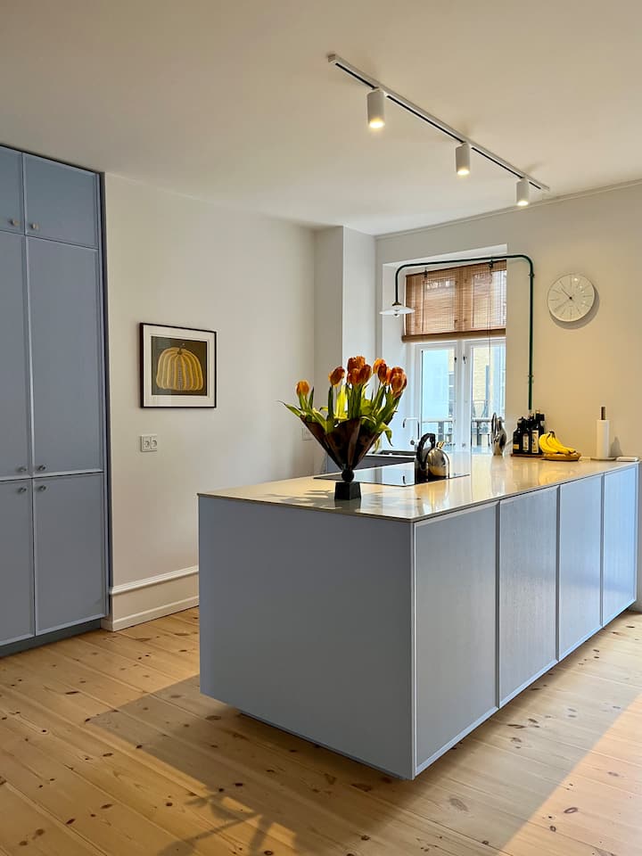 Dejlig Lejlighed Med Altan I Hjertet Af Vesterbro - Copenhagen