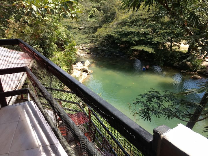 Mirador La Cristalina, Con Acceso Al Balneario. - San Carlos, Colombia