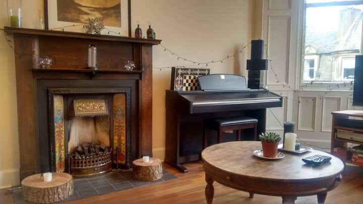 Bright Flat In Super Neighbourhood Close To Centre - Edinburgh