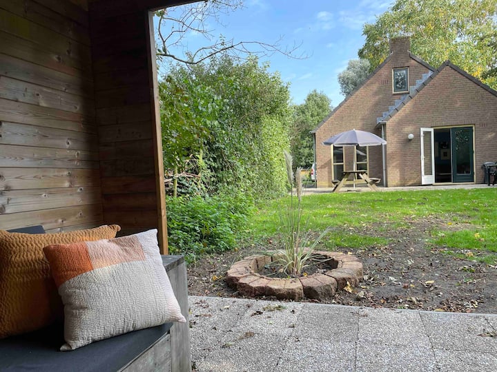 Zonnige Luxe Bungalow Met Grote Tuin - Wijchen