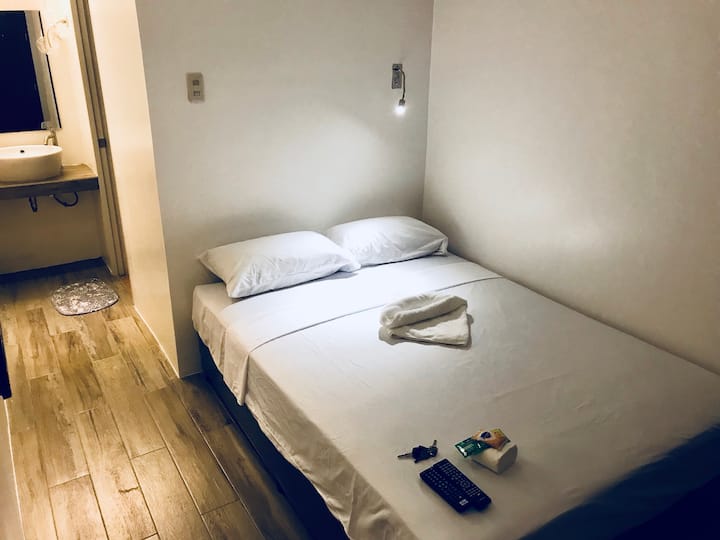 Palawan Small Cozy Room Very Good For Couples.wifi - Puerto Princesa