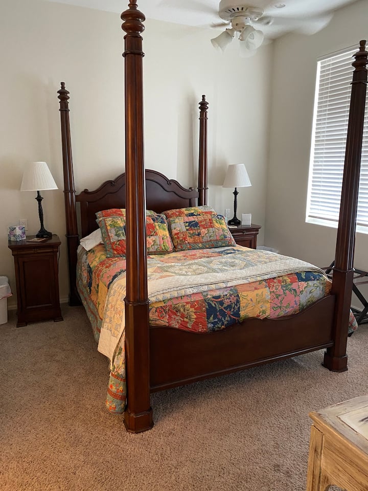 Lee Room Inside Private Skybox Near Stadium - Fayetteville, AR