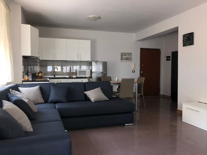 Ad Beachfront Apartment Nr.1 - Albania