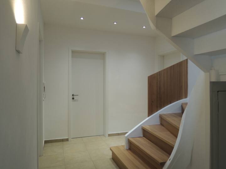Top - Schönes Modernes Zimmer In Wg - Coburg