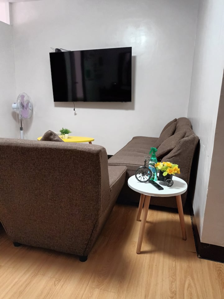 Cozy Condo 2br Unit Free Parking & Self Check-in - Bocaue