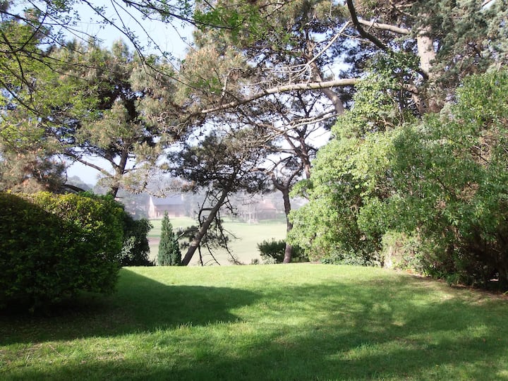 Hermosa Y Espaciosa Casa Sobre El Golf De Pinamar - Pinamar