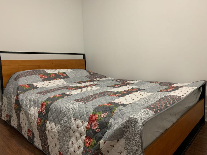 C104- Private Room Queen Bed Wifi Kitchen Dining - Buffalo, NY