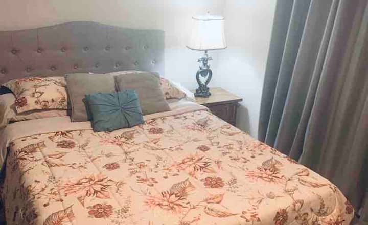 Sam’s Place, Suburbs Of Atlanta - Roswell, GA