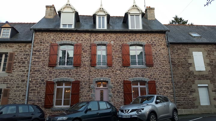 Charmante Maison Familiale Au Coeur De Pontrieux - Bretagne