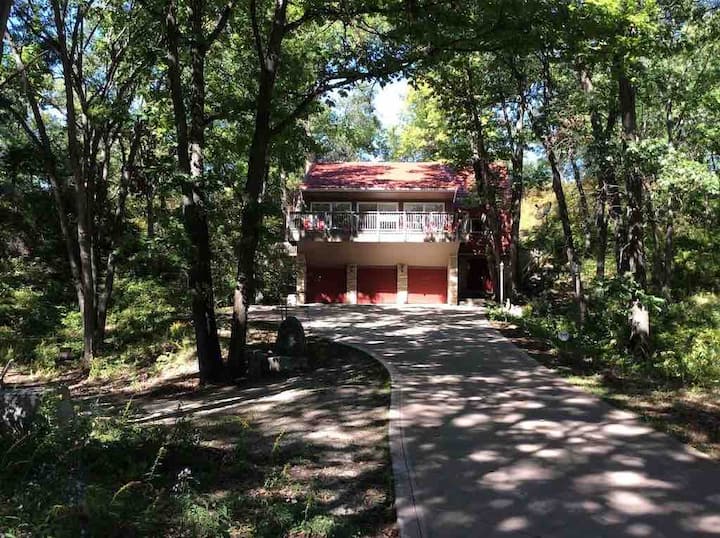 3 Levels W/ 9 Comfy Beds. Pinery Steps From Home - Grand Bend