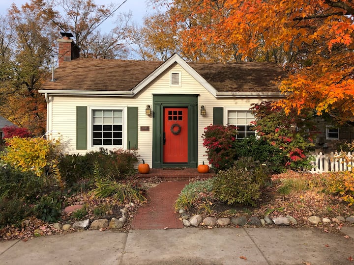 Riverfront Huron River Home. Close To Ann Arbor! - Chelsea, MI