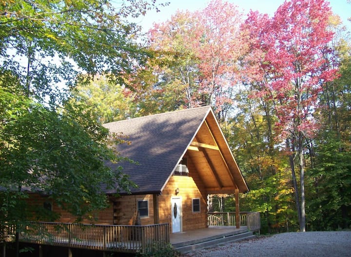 Hocking Hills Twin Oaks Lodge - Logan, OH