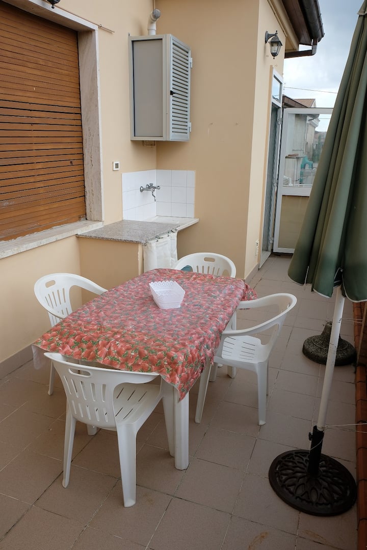 Bilocale Con Terrazzo Vicino Spiaggia - Tortoreto