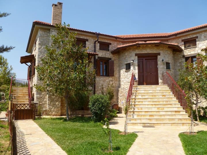 Steliana's Happy Pool Cottage Near Athens Airport - Athens Airport Eleftherios Venizelos (ATH)