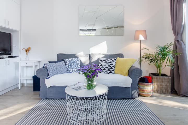 Light-filled Contemporary Residence With Geometric Touches - Dubrovnik