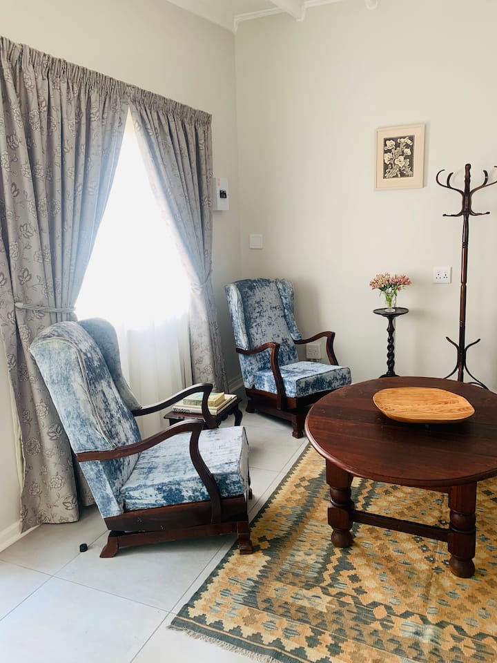 Hummingbird Garden Cottage* Hidden Gem In Brooklyn - Pretoria