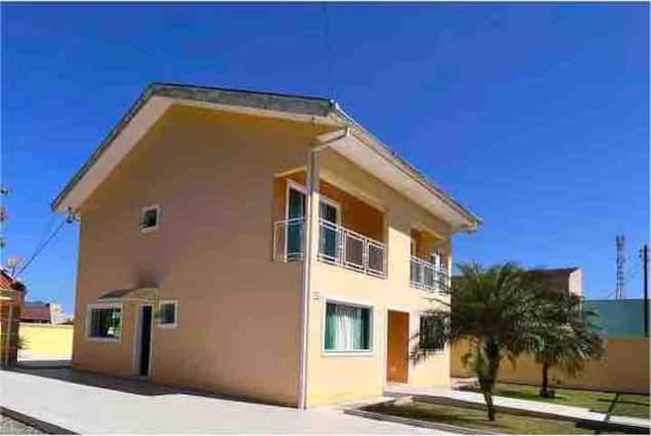 Sobrado Espaçoso No Centro Histórico - Morretes