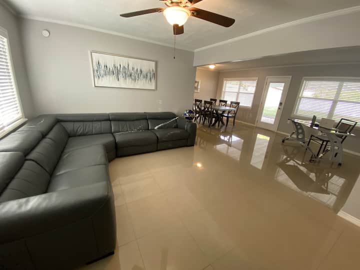 Modern Home In The Heart Of Tampa - Tampa, FL