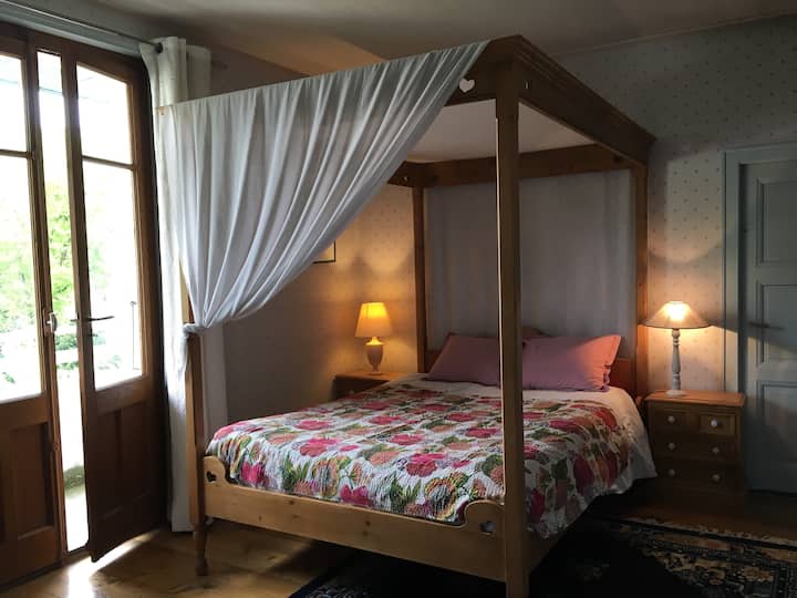 Chambre Avec Balcon - Saint-Julien-en-Genevois