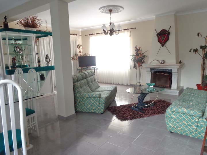 Casa Batalha No Sítio Da Nazare - Nazaré