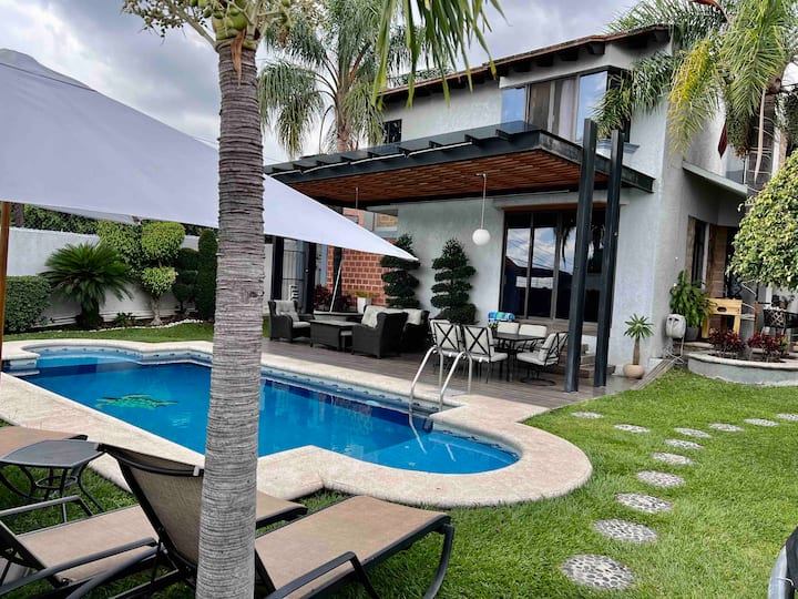 Casa En Cuerna Los Ficus 1 Alberca Climatizada. - Cuernavaca