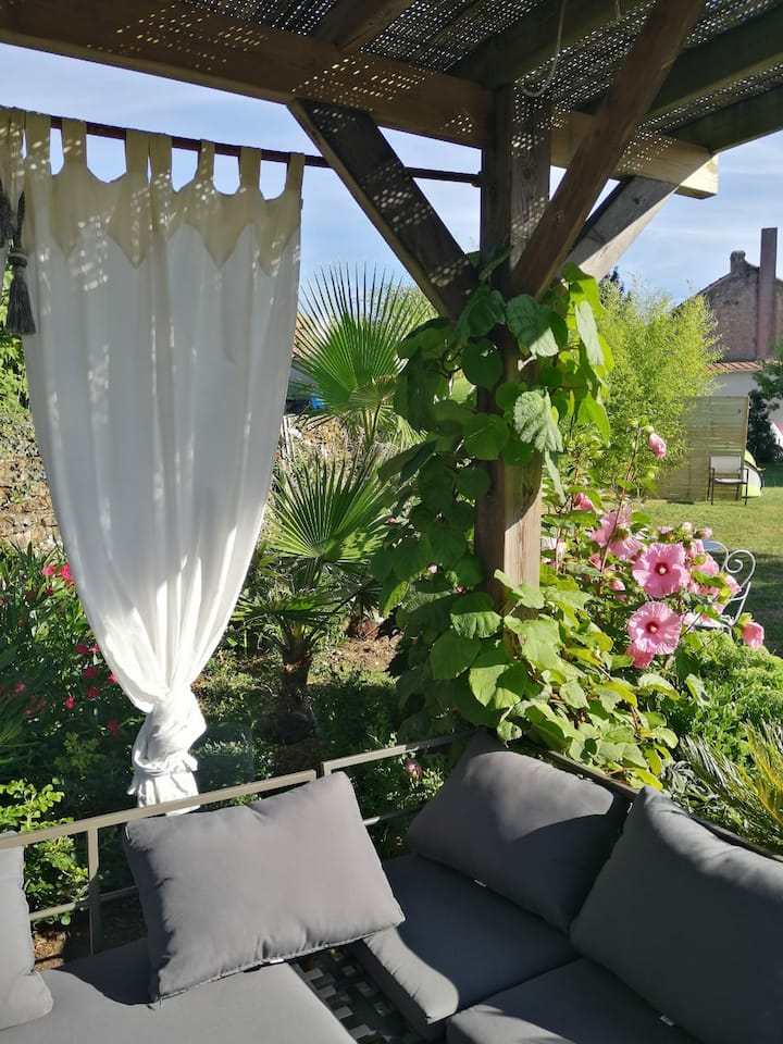 Chambre Avec Vue Sur Le Jardin Et Le Château - Jard-sur-Mer