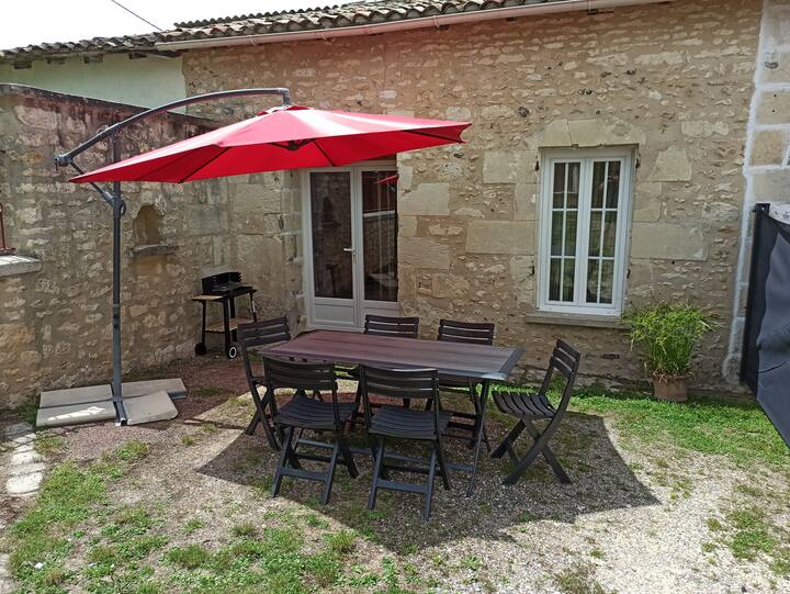 Gite 6 Personnes Chaleureux Et Au Calme - Mortagne-sur-Gironde