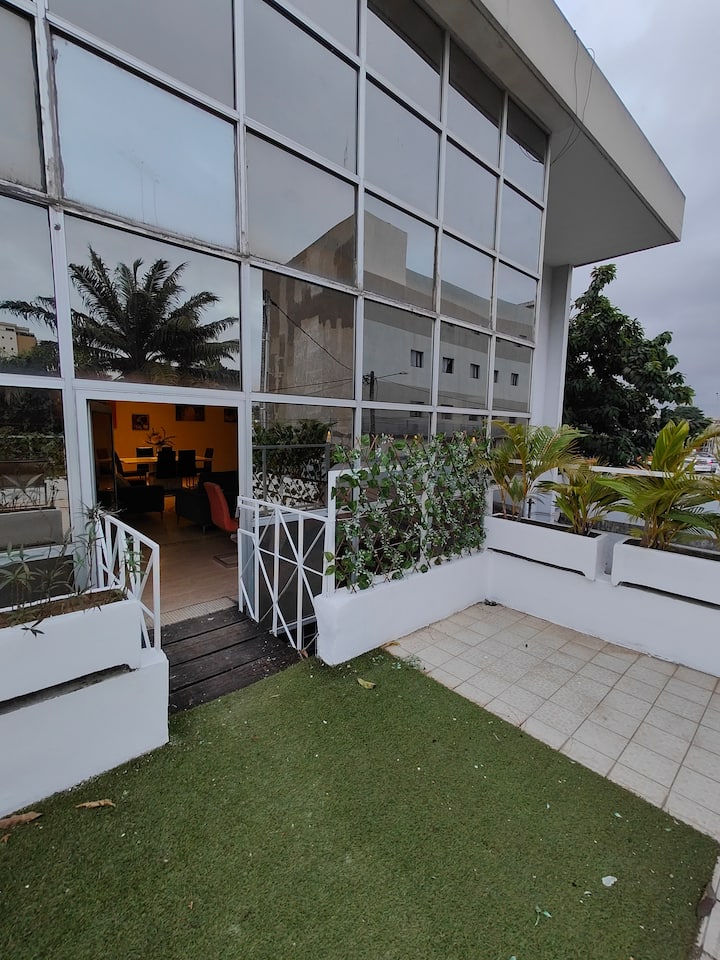 Appart Meublé Spacieux, Lumineux - Abidjan